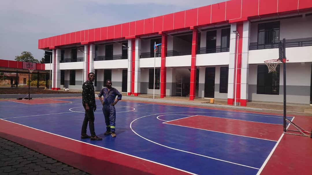 Kabare: La Fondation Serge Bahati réhabilite l’EP Mwanda - Le Souverain ...